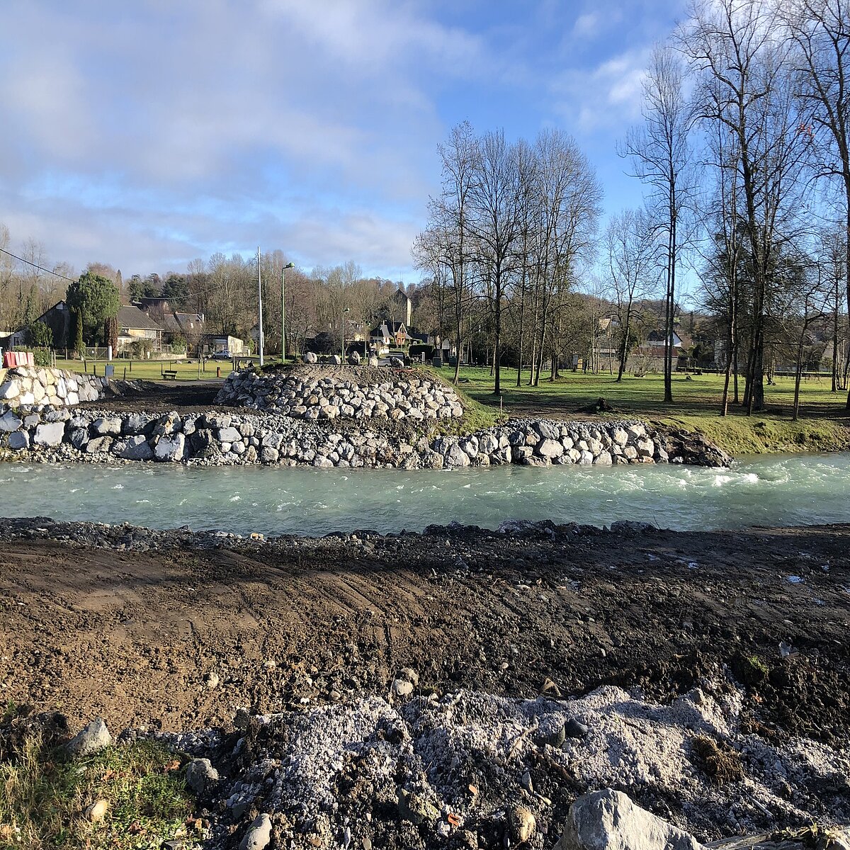 L'ancien pont de l'Ouzom n'est plus là ! - Commune d'Igon